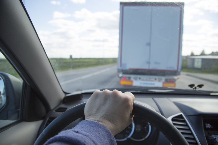 Do you know the stopping distance of your car? - RED Driving School
